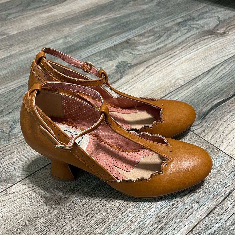 Bettie Paige Shoes By Ellie Penny Vintage Brown T Str… - Gem